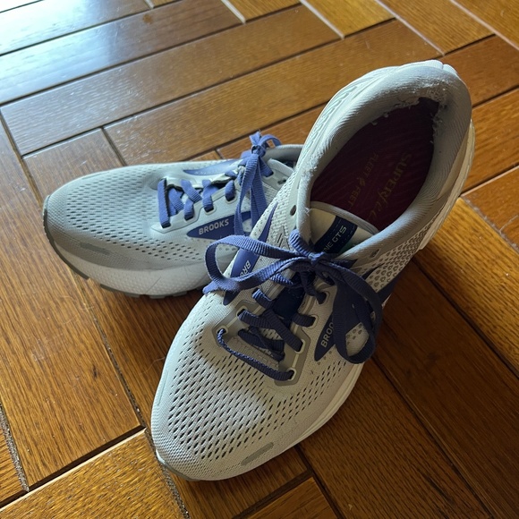 Brooks | Shoes | Brooks Running Shoes 8 Aa Narrow Adrenaline Gts 22 ...